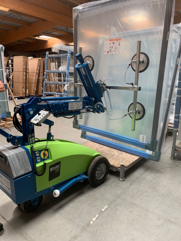 Glazing Robot proves a winner on-site and in warehouse - Winlet